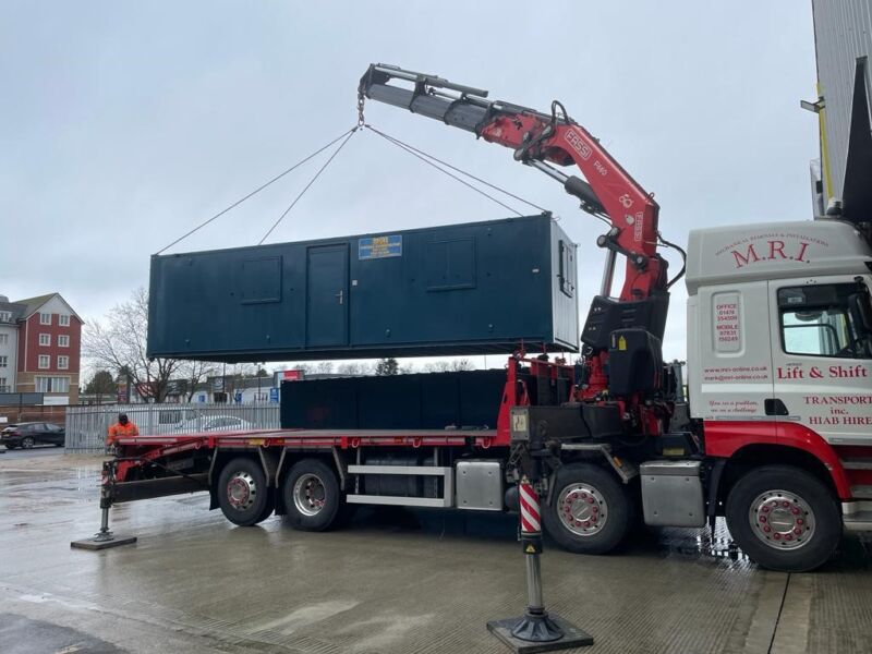 Crane Lorry Lifting Portacabins - MRI