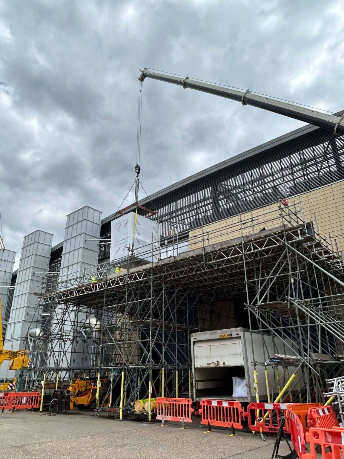 Installing Various Plant into Slough Data Centre - MRI